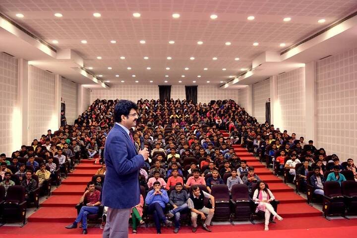 New LJ Commerce College, Ahmedabad: Admission, Fees, Courses ...