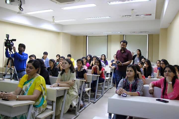 Usha Pravin Gandhi College of Art Science and Commerce, Mumbai ...