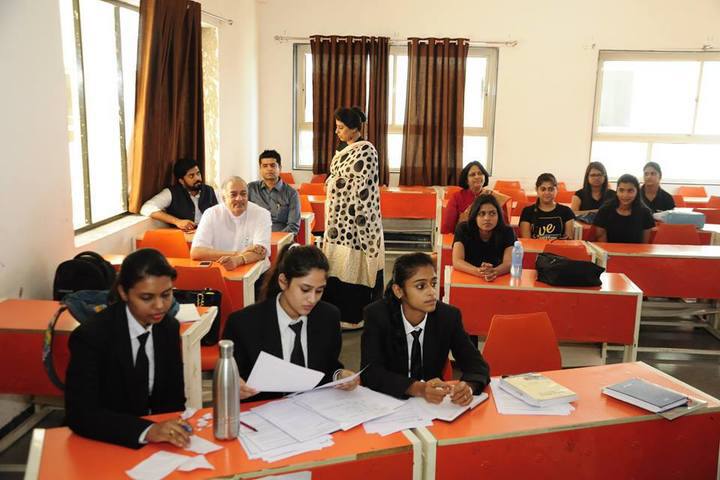 IIL Indore: Admission, Fees, Courses, Placements, Cutoff, Ranking