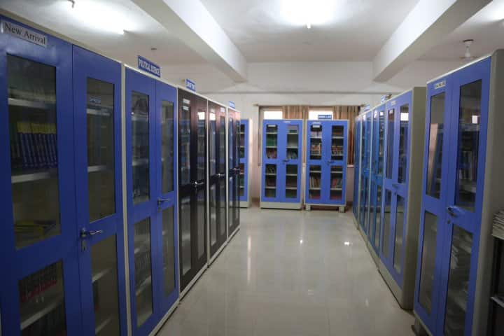 IIL Indore: Admission, Fees, Courses, Placements, Cutoff, Ranking