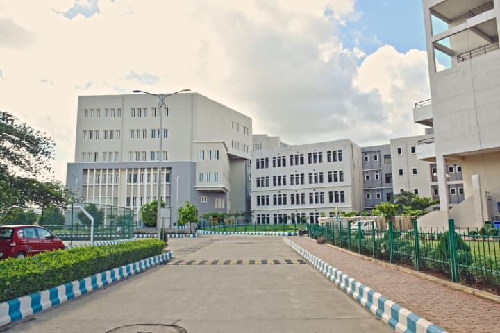 SOA National Institute of Law (SNIL) Bhubaneswar: Admission, Fees ...