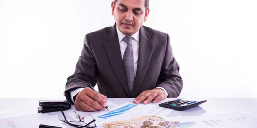 How to Become a Bank Branch Manager - Salary, Qualification, Skills ...