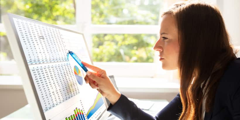 How to Become a Financial Analyst - Salary, Qualification, Skills, Role ...