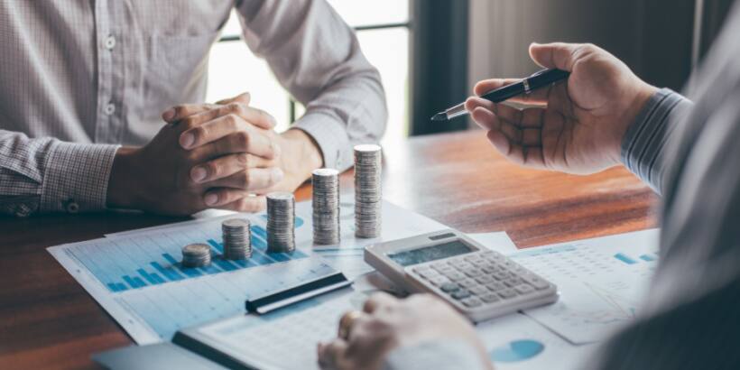 How to Become a Wealth Manager - Salary, Qualification, Skills, Role ...