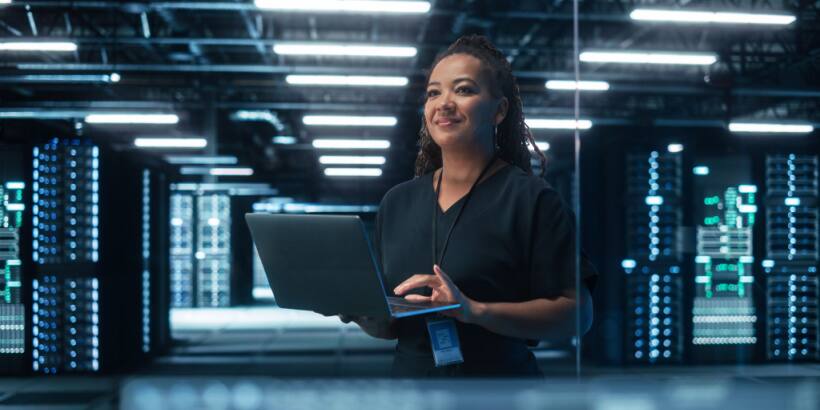 How to Become a Cloud Solution Architect - Salary, Qualification ...