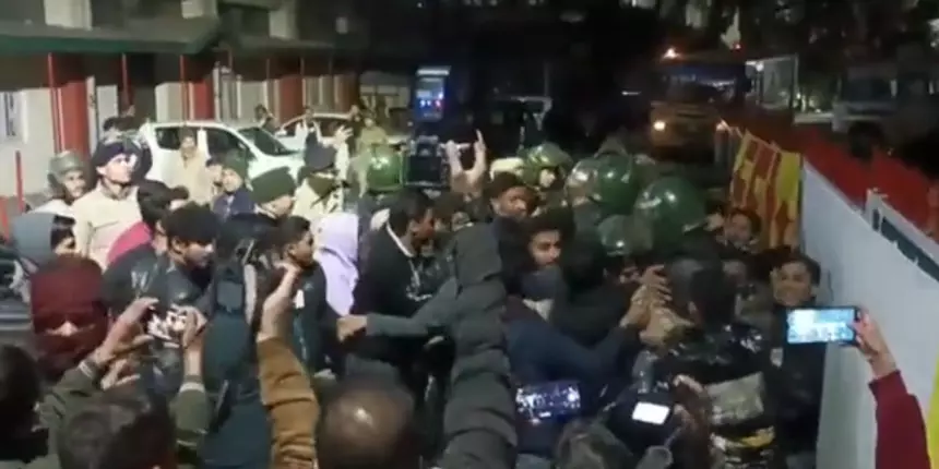 Police stops SFI from screening controversial BBC documentary on Himachal University campus