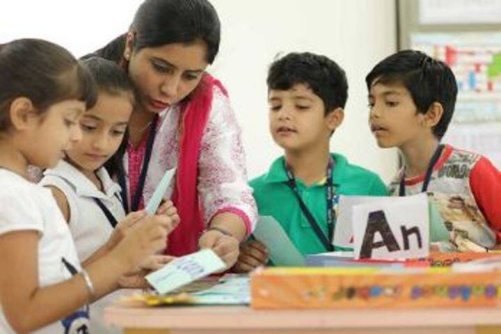 The New Digamber Public School, Indore, Indore: Admission, Fee, Affiliation