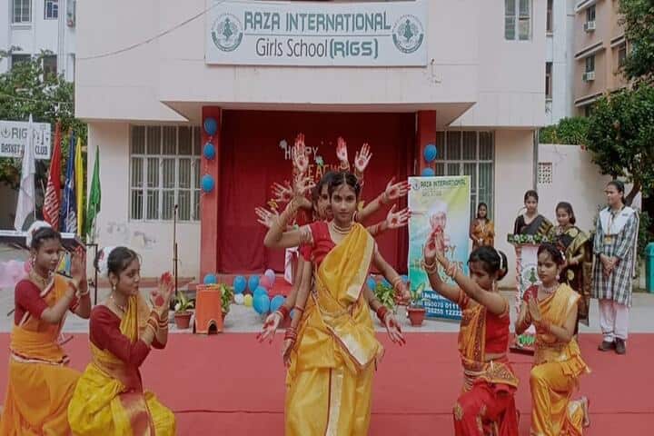 Raza International Girls School, Bailey Road, Patna: Admission, Fee ...