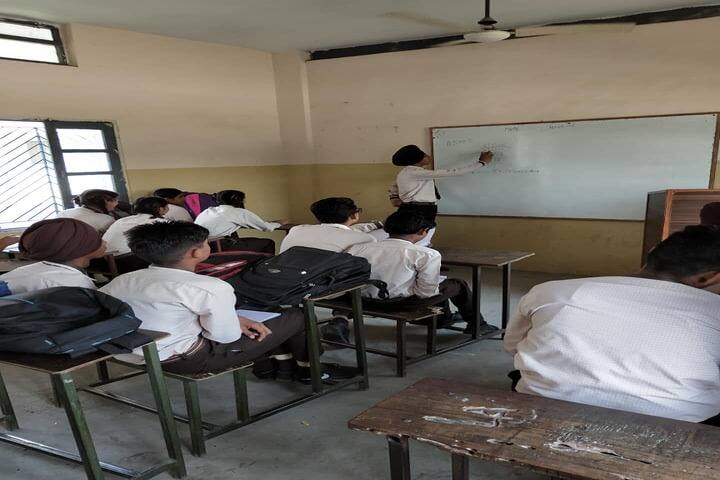 Guru Nanak Dev Public School, Bilaspur, Bilaspur: Admission, Fee, Affiliation