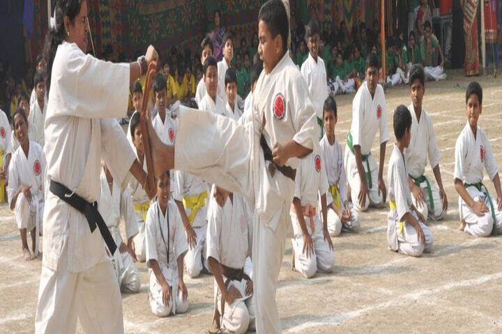 Silver Point School, N.C. Chowdhury Road, Kolkata: Admission, Fee ...