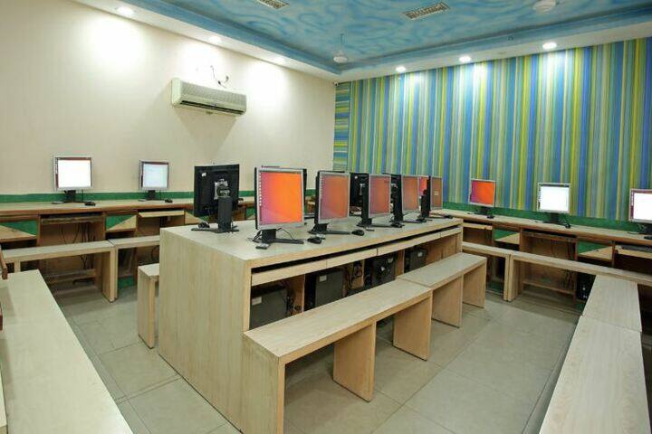 Spring Meadows Public School, Dwarka Mor, New Delhi: Admission, Fee ...