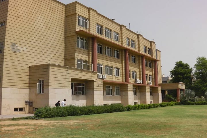 Summer Fields School, Kailash Colony, New Delhi: Admission, Fee ...